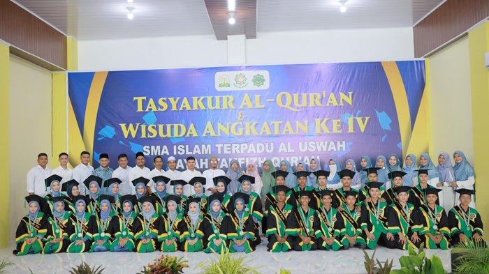 SMA Islam Terpadu Al Uswah Sigli Gelar Acara Tasyakur Al Quran dan ...