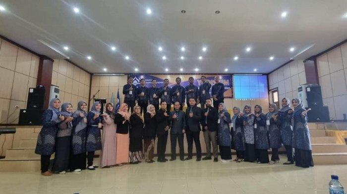 274 Lulusan Fakultas Sains Teknologi dan Ilmu Keperawatan UBBG ...