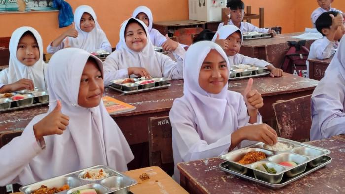 Jembatan Putus Diterjang Bencana Banjir dan Longsor, Warga Gayo Lues ...