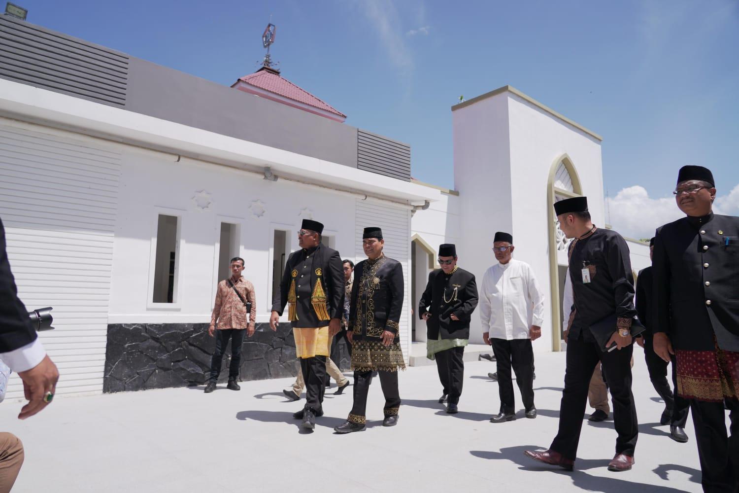 Pj Gubernur Aceh Resmikan Renovasi Masjid Fathun Qarib UIN Ar-Raniry - Serambinews.com
