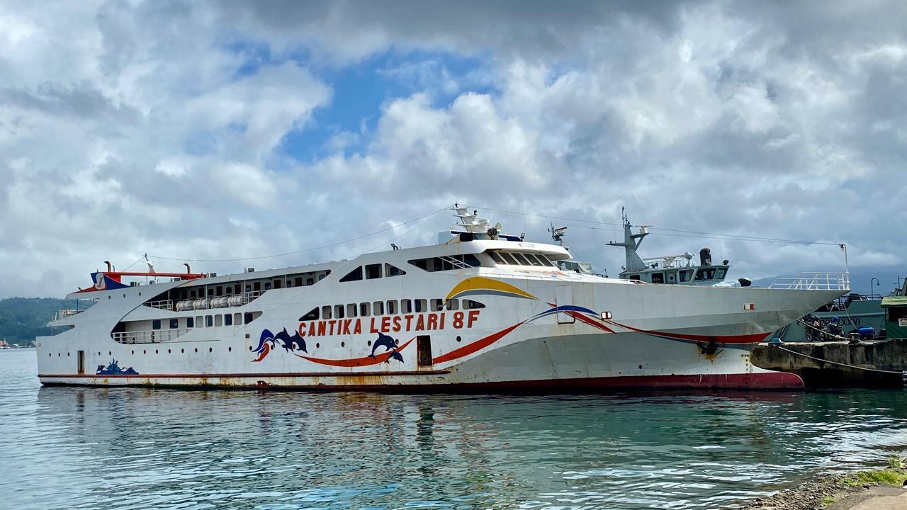 KM Permata Obi dan Cantika Lestari 8F Berangkat dari Ambon Malam Ini ...