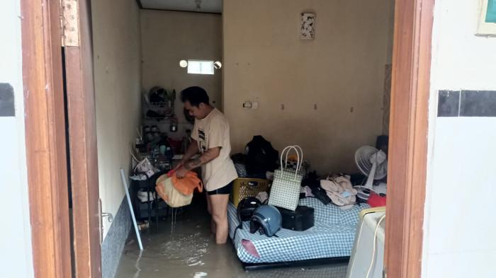 Denpasar Bali Lumpuh Diterjang Banjir, 7 Titik Banjir dan Bangunan Roboh - Halaman 3 - Tribun ...
