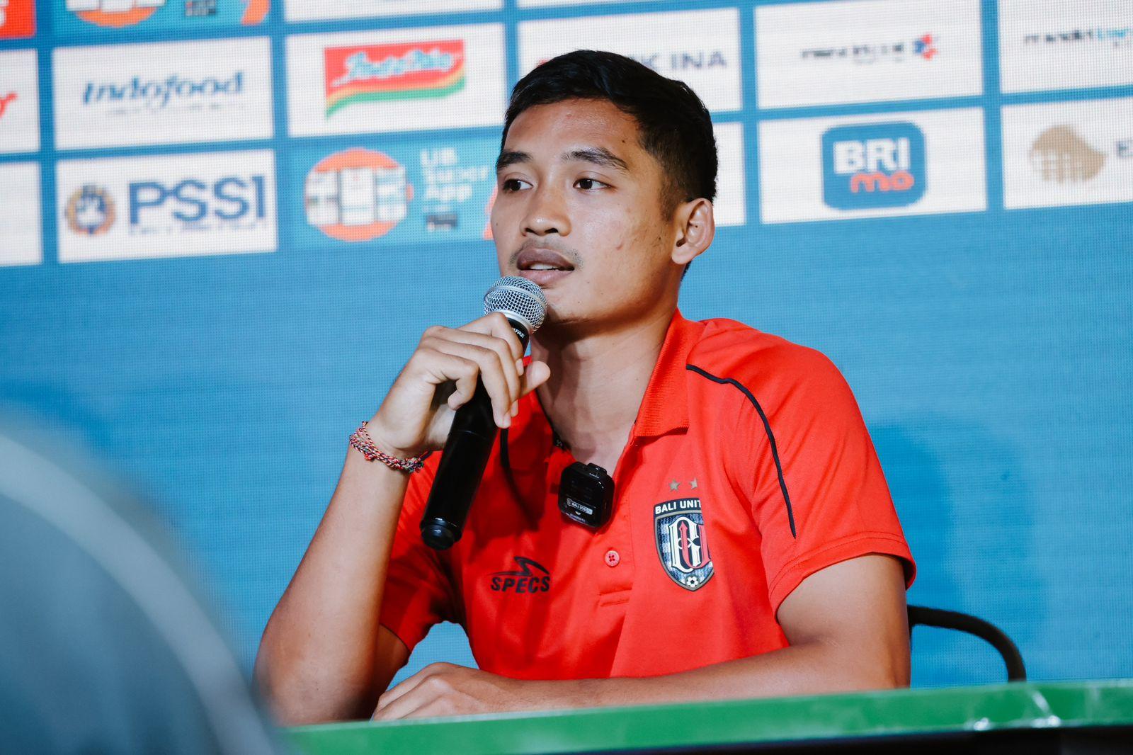 Kadek Agung Sepakat Hingga 2028, Gelandang Asal Tabanan Diperpanjang ...