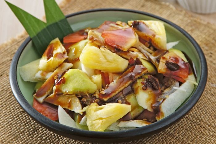 Resep dan Cara Membuat Rujak Kuah Pindang, Cita Rasa Khas Bali yang ...