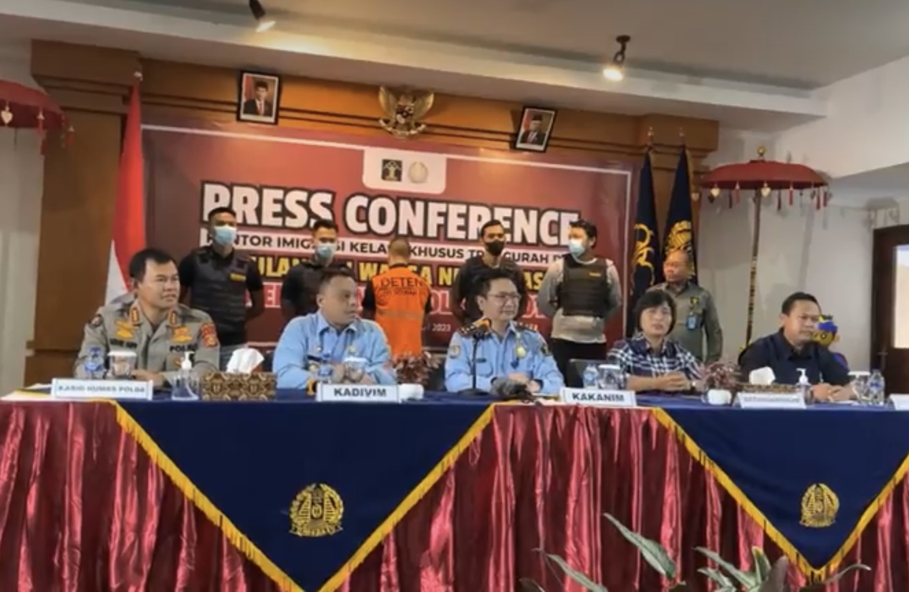 Divhubinter Mabes Polri & Polda Bali Pulangkan Red Notice Interpol ...