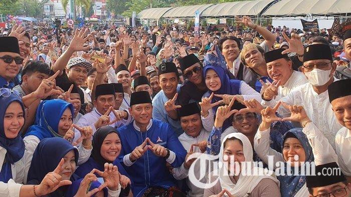 AHY Safari Ramadan ke Pamekasan, Takjub Saksikan Festival Musik Daul khas Madura - Bangkapos.com