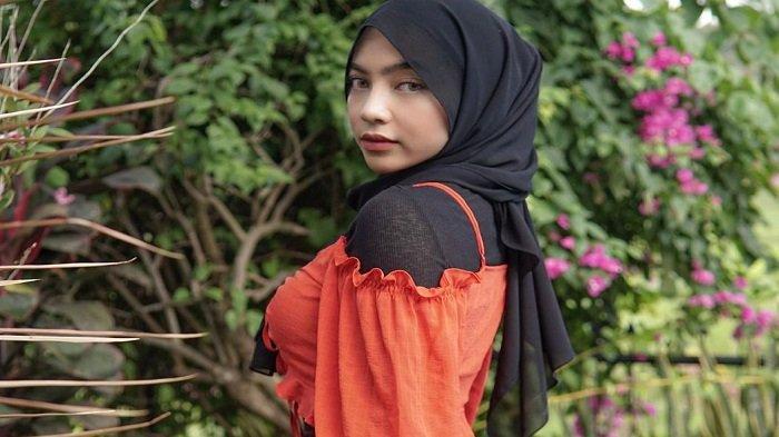 Siapa Oklin Fia yang Bikin Heboh Soal DM dari Artis yang Baru Diciduk Polisi, Diduga Ammar Zoni ...