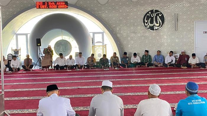 Pemkot Pangkalpinang Gelar Tabligh Akbar dan Nganggung di Masjid Kubah Timah Dalam Rangka HUT ke ...
