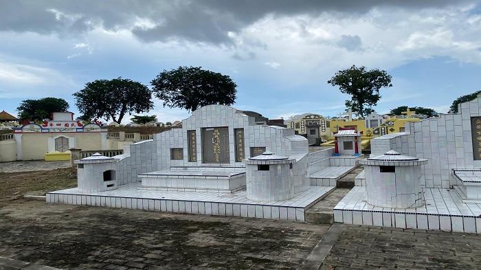 Filosofi Makam Tionghoa Berukuran Besar, Simbol Pelukan Leluhur untuk ...