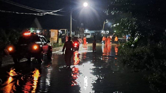 Hujan Deras 6 rumah di Desa Kimak Kecamatan Merawang Kabupaten Bangka ...