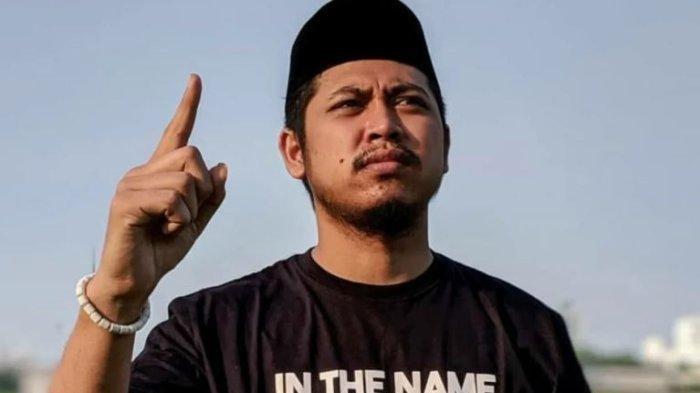 Sosok dan Perjalanan Karir Tretan Muslim, Komika yang Pernah Jadi ...