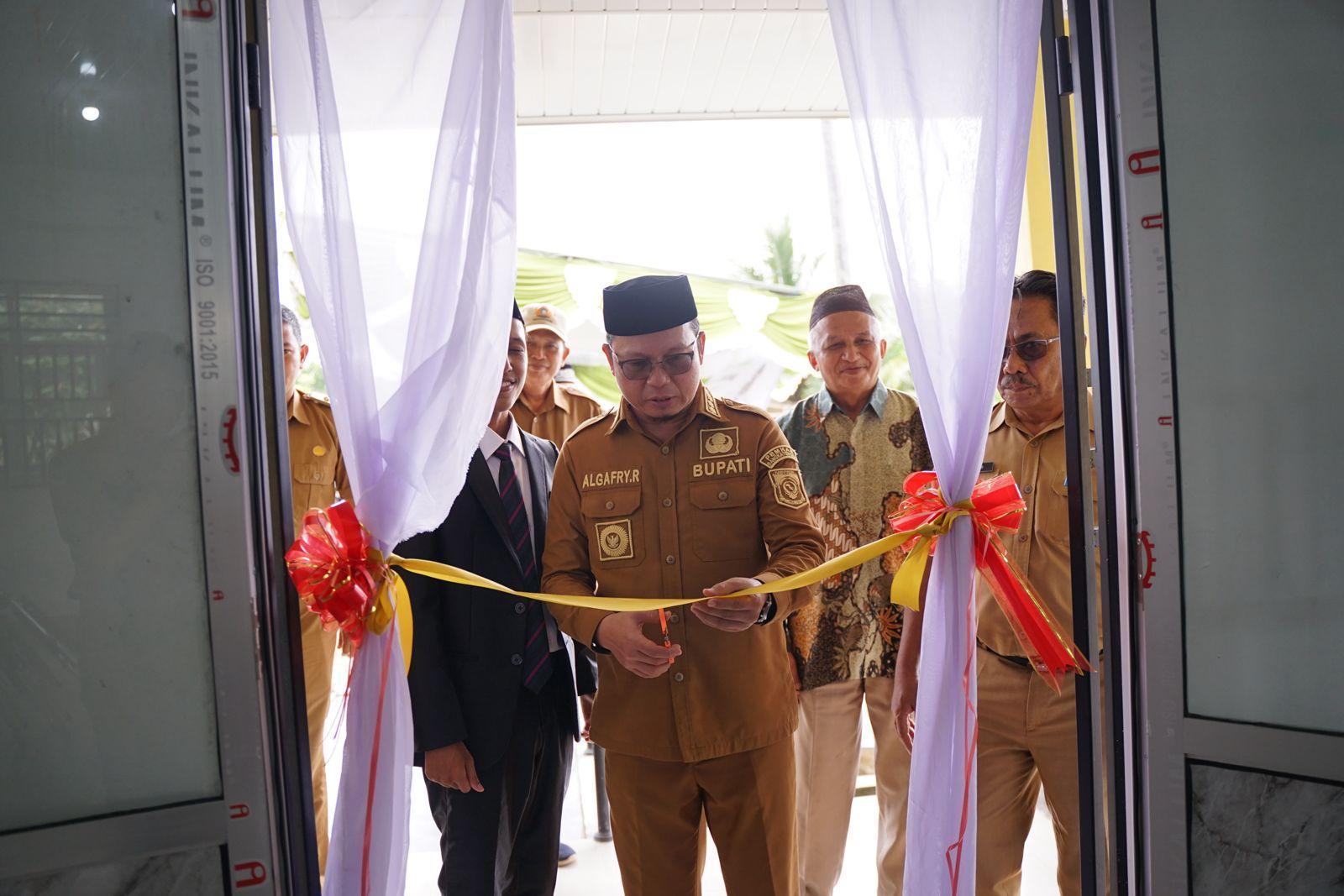 SMP IT Ibnu Sabil Bangka Tengah Kini Punya Laboratorium Komputer ...