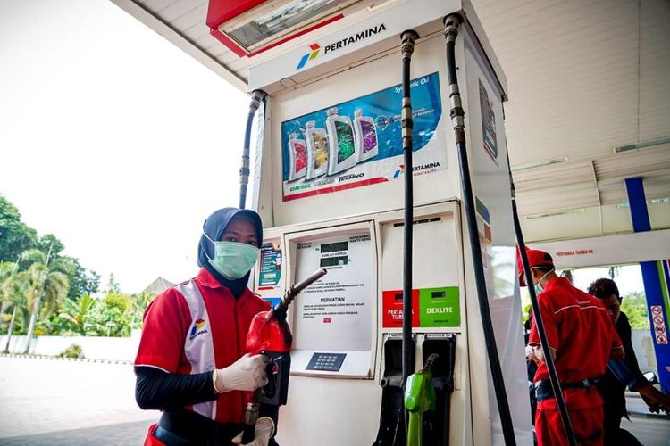 Turun Harga, Berikut Daftar Harga BBM Pertamina Terbaru Maret 2023 ...