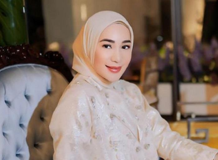 Sosok Rien Wartia, Tiga Kali Digugat Cerai Andre Taulany, Menikah saat ...