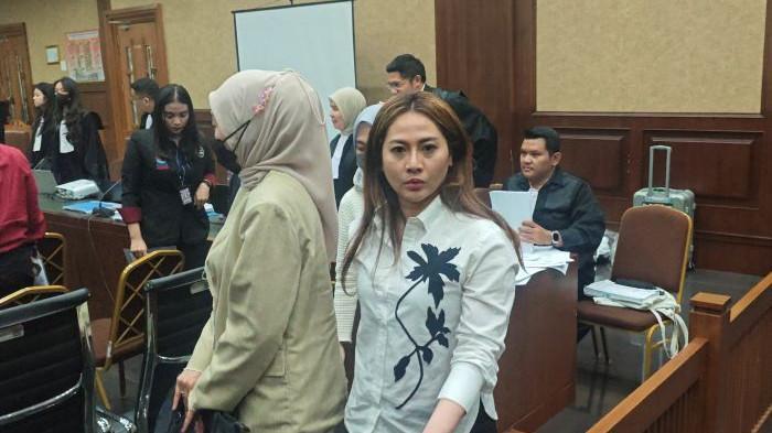 Sosok Roro dan Theresia Dapat Hadiah Mobil dan Titipan Tanah dari Dirut ...