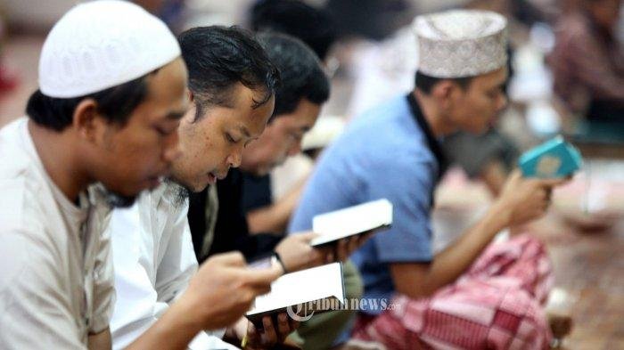 Doa Khatam Al Quran 30 Juz Versi Panjang dan Pendek, Lengkap Arab ...