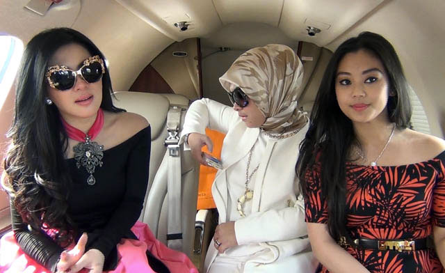 Foto Syahrini Pose Manja dan Gaya Hidup Mewah ala Sosialita Hollywood ...