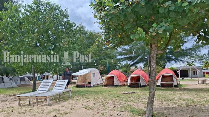 Wisata Kalsel - Menginap di Camping Pantai Batakan Baru Tanahlaut ...