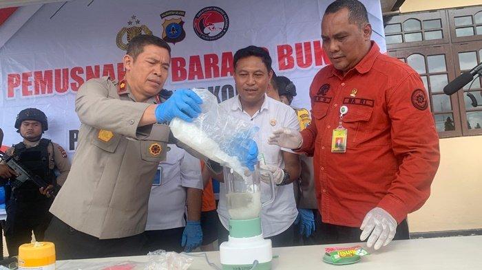 Narkoba Jenis Sabu 1 Kg Lebih Diblender, Polres Batola Ungkap Asal ...