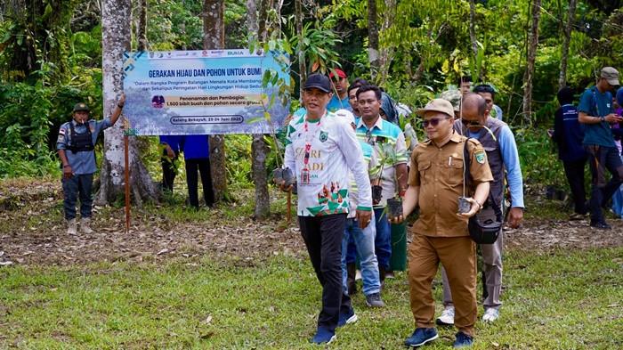 Gerakan Hijau dan Pohon untuk Bumi, 1.500 Bibit Dibagikan Gratis di ...