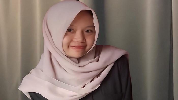 Berprestasi dan Mencintai Musik Jadul, Begini Sosok Fathiah Mahasiswi ...