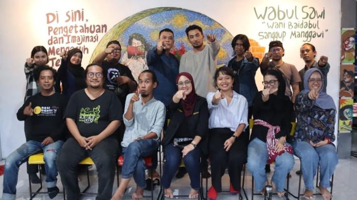 Hadir di Basecamp Wabul Sawi Festival Banjarbaru, Penulis Aan Mansyur ...