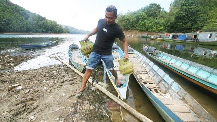 Elpiji 3 Kg Memenuhi Keperluan Petani Ikan Keramba dan Warga Pelosok di ...