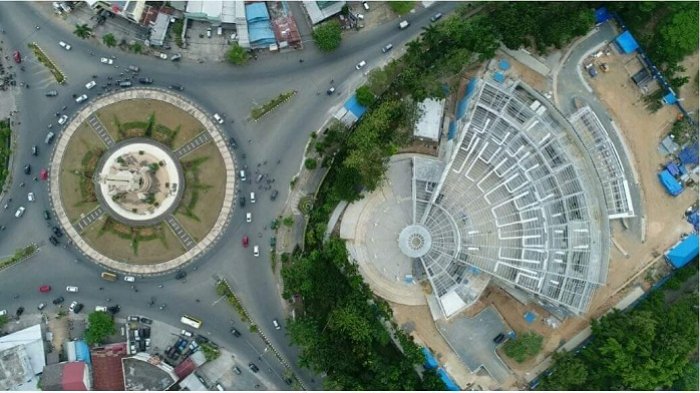 Keindahan Auditorium ULM Dipotret Pakai Drone, Suasana Simpang Empat ...