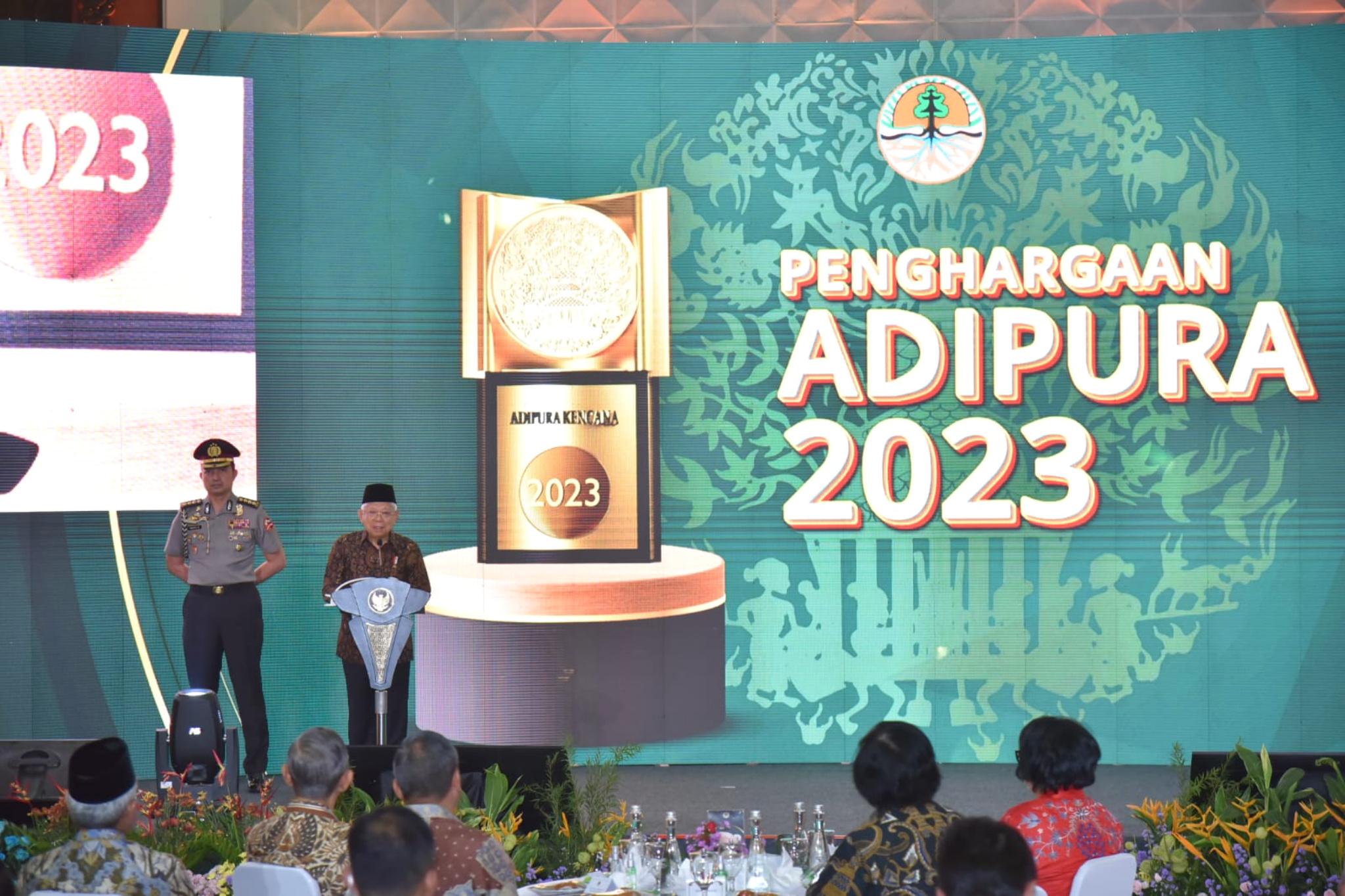 Kotabaru Kembali Raih Penghargaan Adipura 2023 - Banjarmasinpost.co.id