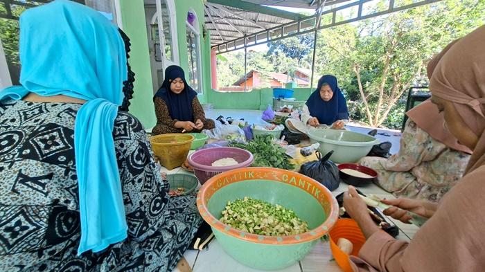 Tradisi Bubur Asyura di 10 Muharram, Warga di Kotabaru Ini Masukkan ...
