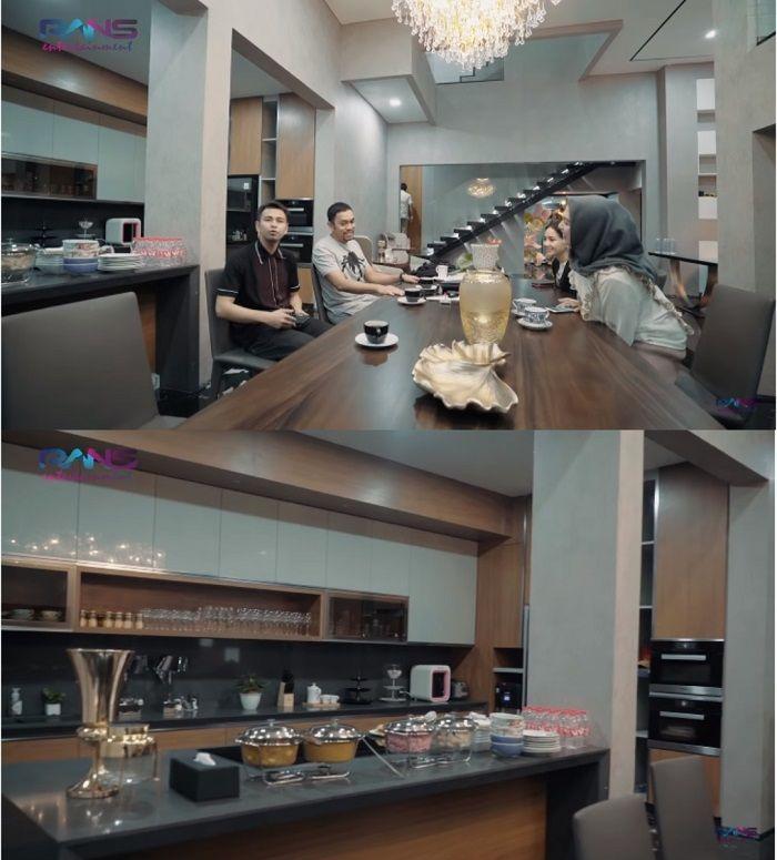 Rumah Mewah Ahmad Sahroni di Tanjung Priok Didatangi Massa Bermotor ...