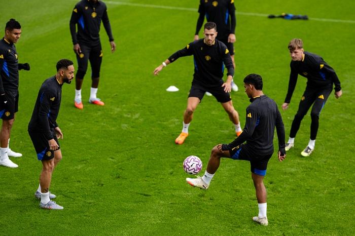 Gary Neville Menuduh Ruben Amorim Membuat Kesalahan 'Tak Termaafkan' di Manchester United ...