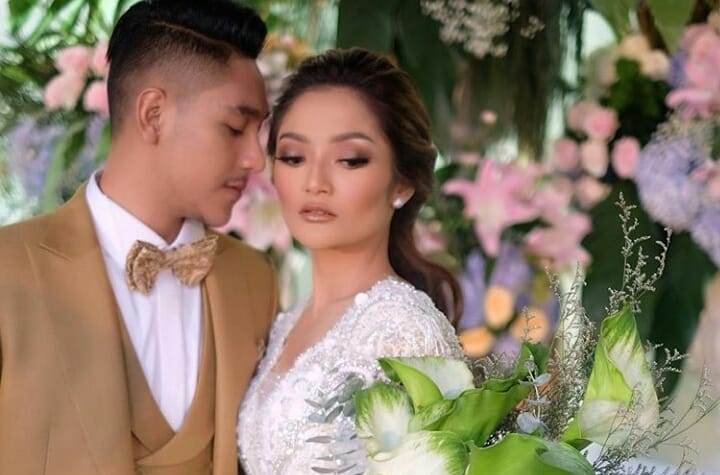 Masih Pengantin Baru! Foto Tanpa Busana Siti Badriah dan Krisjiana di ...