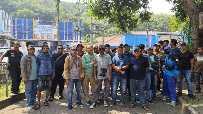 BREAKING NEWS Tak Kunjung Digaji, Ratusan Karyawan Kapal di Merak ...