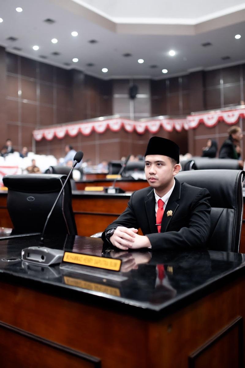 PROFIL Muhammad Henry Saputra, Anggota DPRD Termuda Kota Serang yang ...