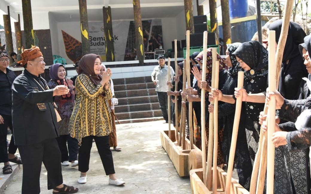 Dari Cisitu untuk Indonesia, Anggota DPR RI Adde Rosi Serukan ...