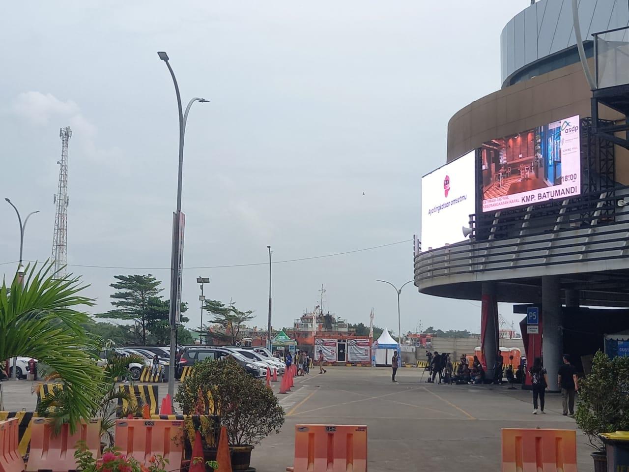 Jadwal dan Tarif Penyeberangan Kapal Merak Bakauheni, Mobil Pribadi dan ...