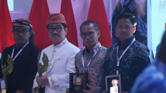 Tribun Network Borong Penghargaan di HPN 2026, Dahlan Dahi Diapresiasi ...