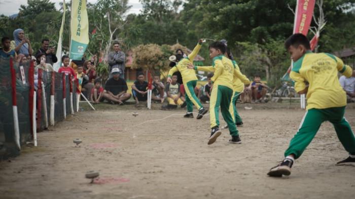 Dentuman 'Pangkahan' Gasing Semarakkan Lomba Museum di Daik Lingga ...