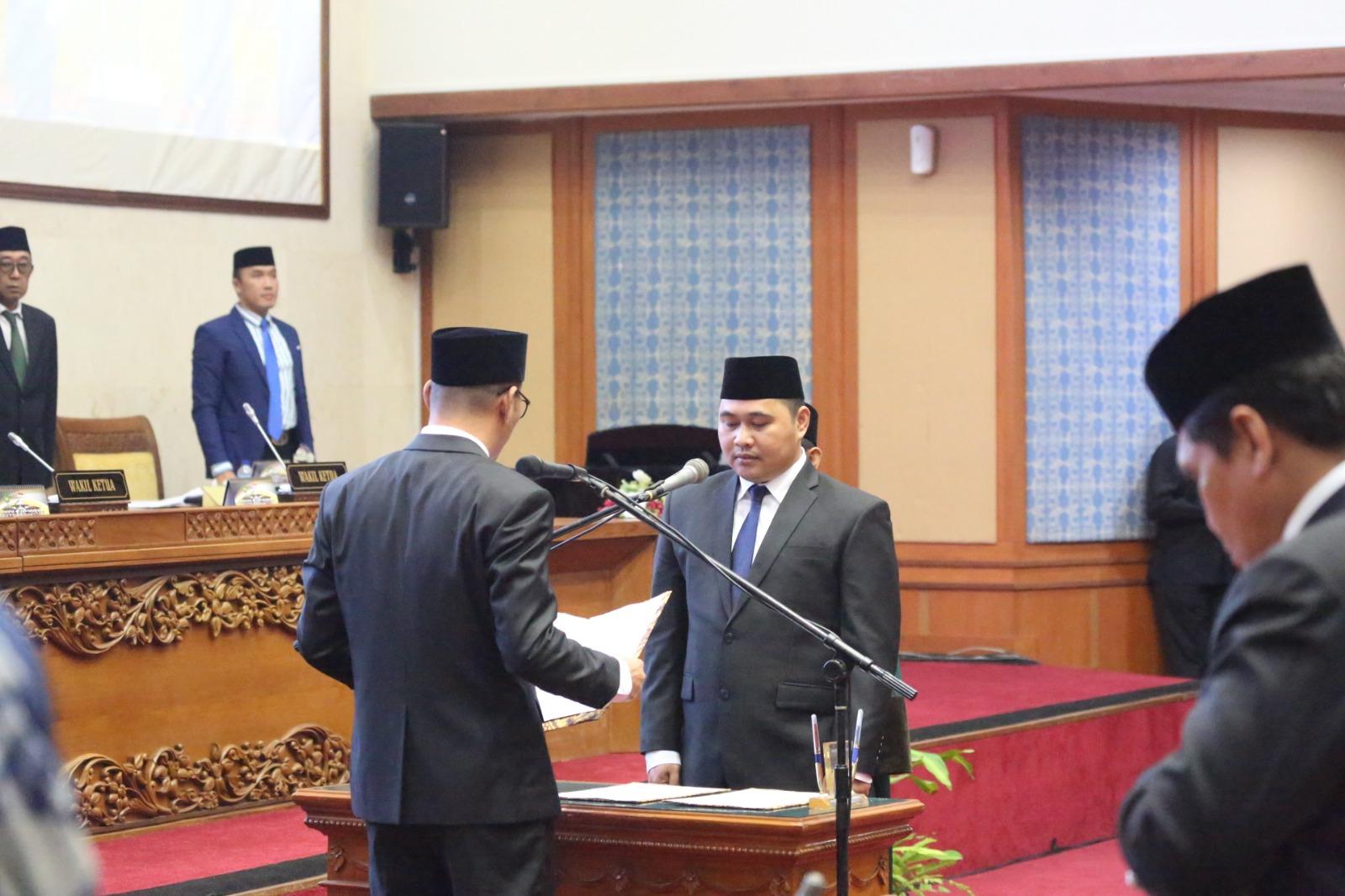 Profil Rival Pribadi Beruntung Jadi Anggota DPRD Batam Lewat PAW ...