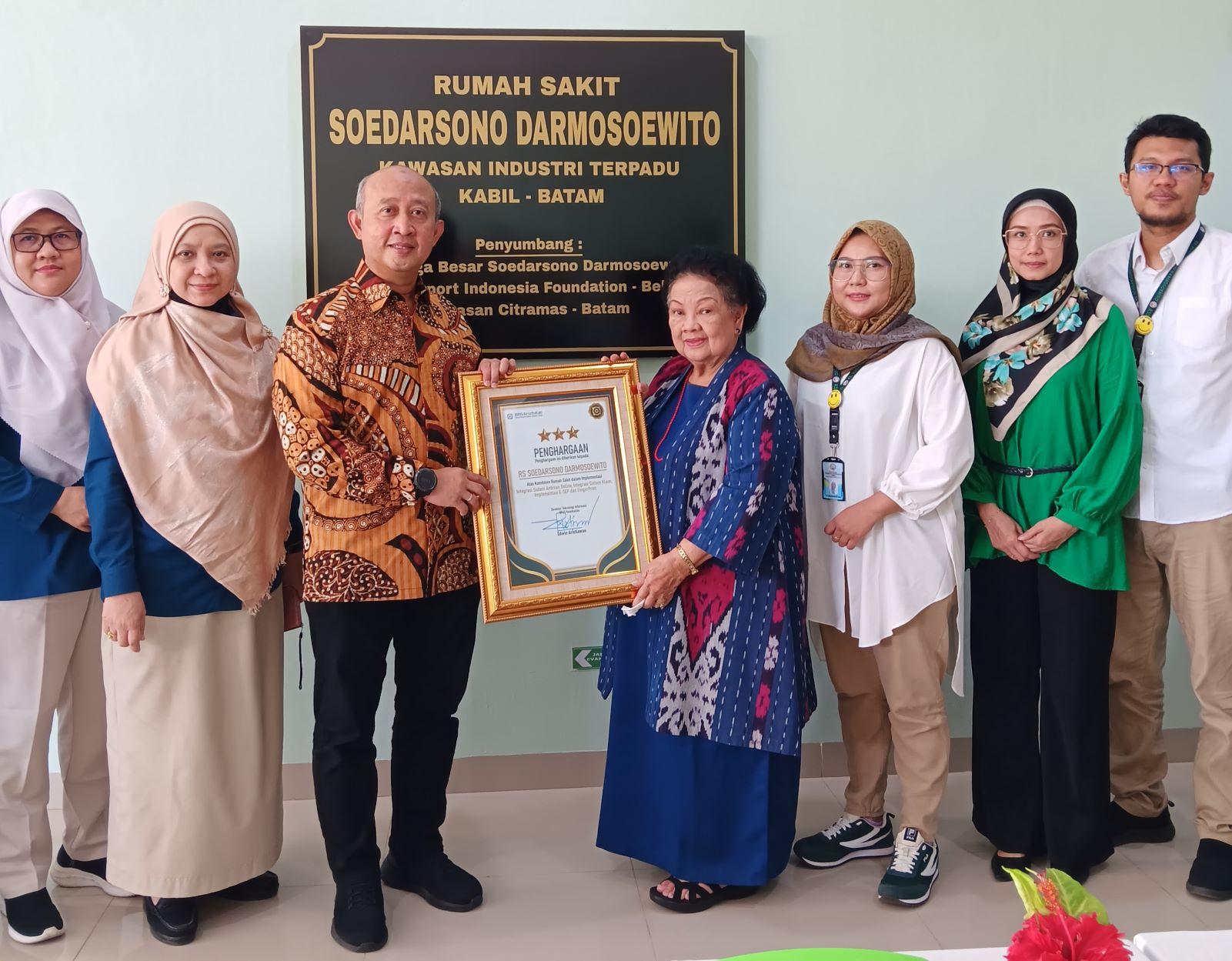 RS Soedarsono Darmosoewito Batam Raih Penghargaan Bintang Tiga dari ...
