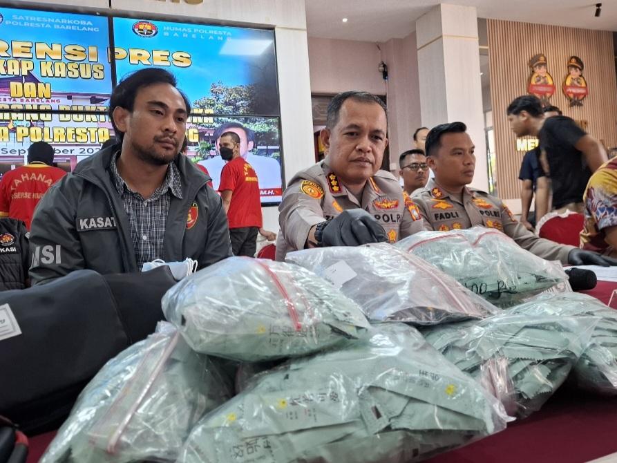 Polisi Ungkap Hasil Lab Ungkap Liquid Vape Ilegal di Batam, Kena UU ...