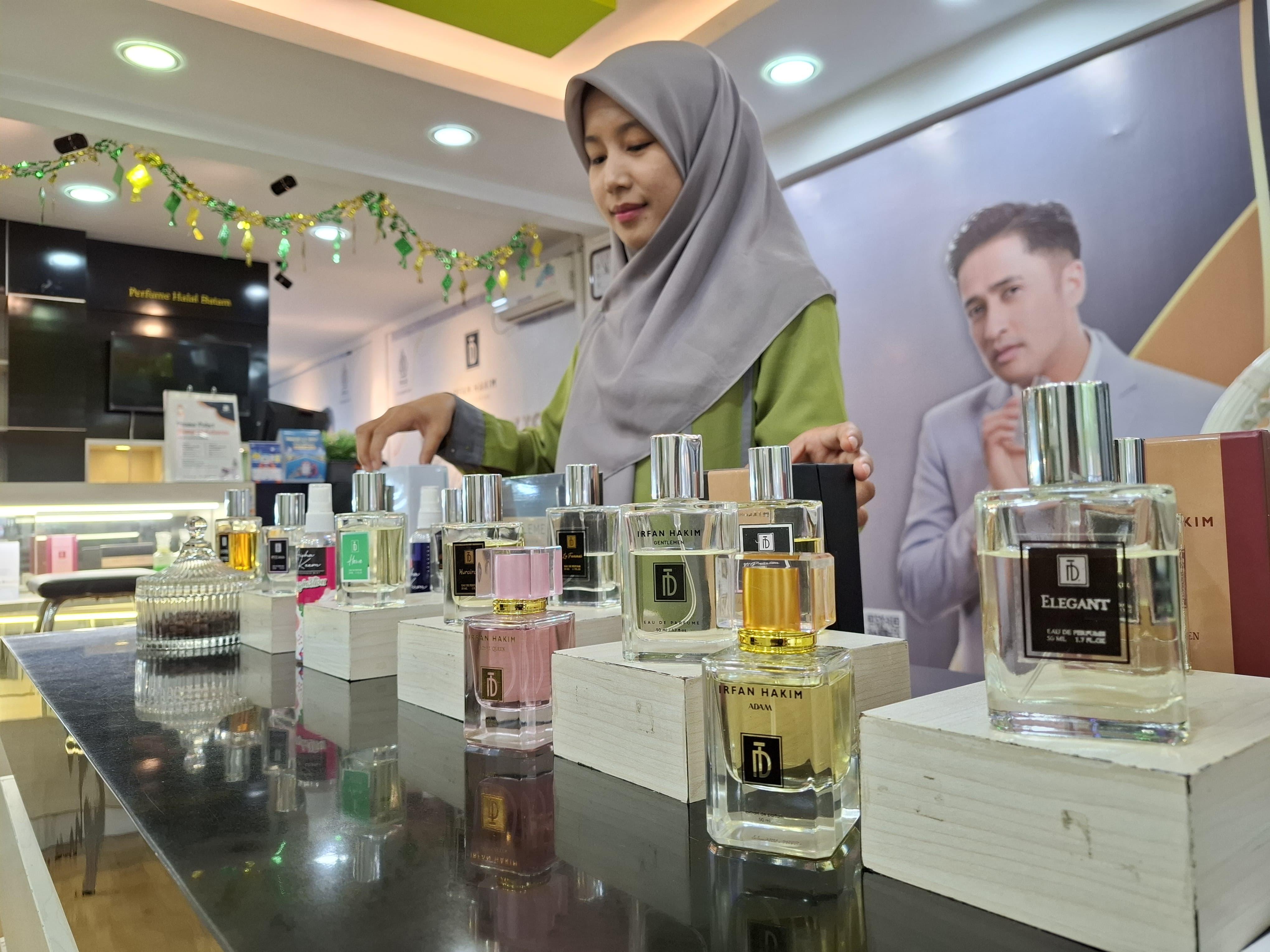 Tampil Wangi Saat Hari Raya, Irfan Hakim Parfum di Batam Perkenalkan ...