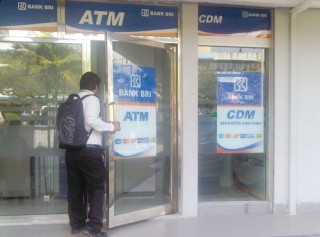 BRI Batam Kenalkan ATM Setor Tunai - Tribunbatam.id