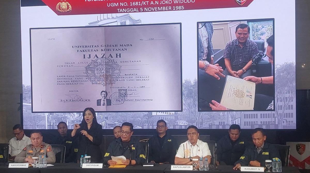 Beberkan Hasil Uji Lab Forensik, Bareskrim Polri Nyatakan Ijazah Jokowi Asli - Halaman all ...