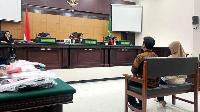 Sosok Mantan PNS Wanita Mojokerto yang Digerebek Selingkuh dengan Honorer, Dipidana 4 Bulan ...