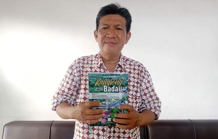 Sosok Haril Andersen Penulis Sang Elang, Angkat Sejarah Desa Badau Belitung dalam Buku ...