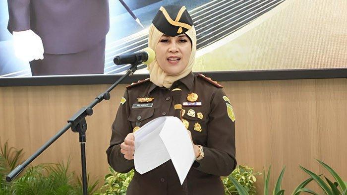 Mia Amiati Kepala Kejaksaan Tinggi Jawa Timur Diangkat Jadi Komisaris Bank Mandiri - Posbelitung.co