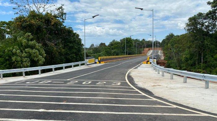 Jalan Ujung Karang-Renah Semanek Rampung, Pengendara Diperbolehkan ...