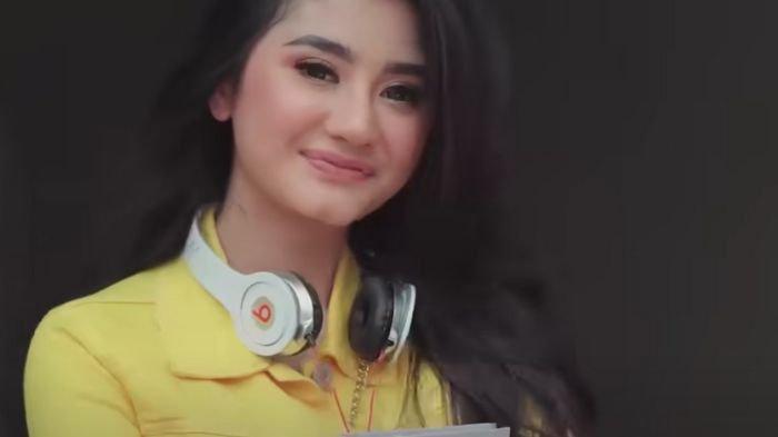 Lirik dan Makna Lagu Ga Ada Waktu Beib-Ghea Youbi Dijadikan Trend Wink ...